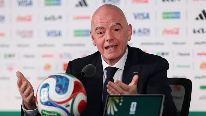 Infantino baalt van situatie met geweerde WK-arbiter: 'Maar FIFA is ...