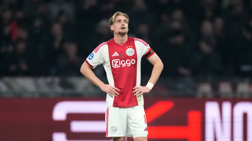 Taylor weigerde overstap van 30 miljoen euro naar Wolves: 'Ajax zat te ...