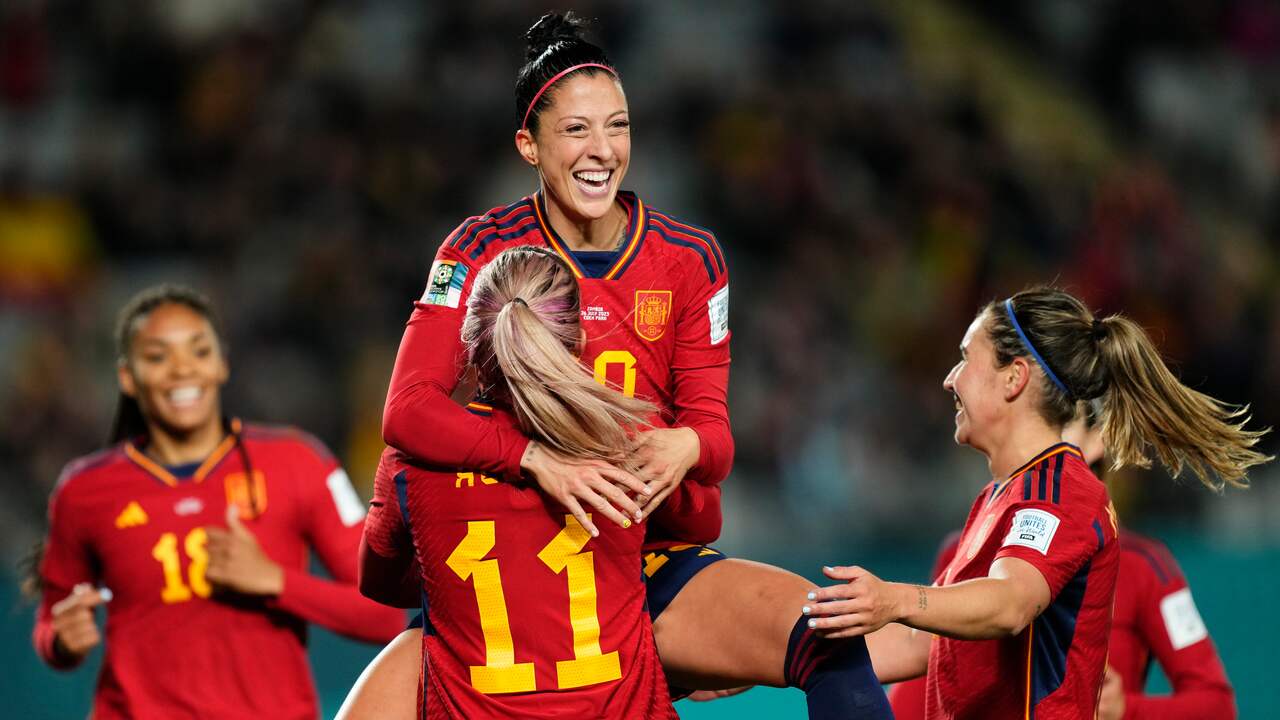 Spanje laat weinig heel van Zambia op WK, ook Japan naar achtste ...