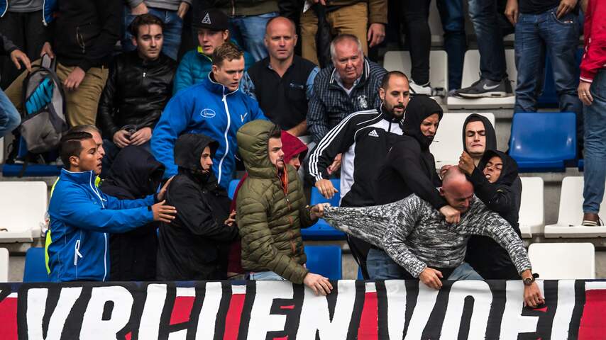 Zeven aanhoudingen na rellen bij Willem II-Feyenoord | Voetbal | NU.nl