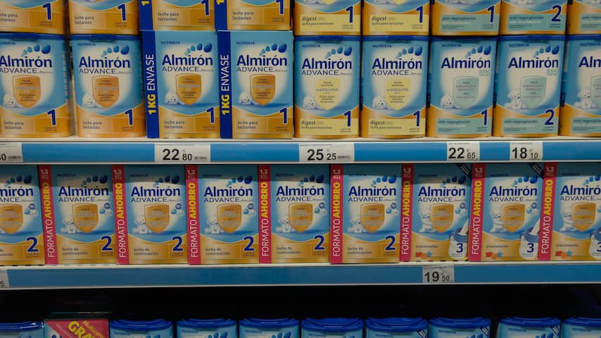 Ook Danone roept babyvoeding terug na berichten over mogelijk giftige ...