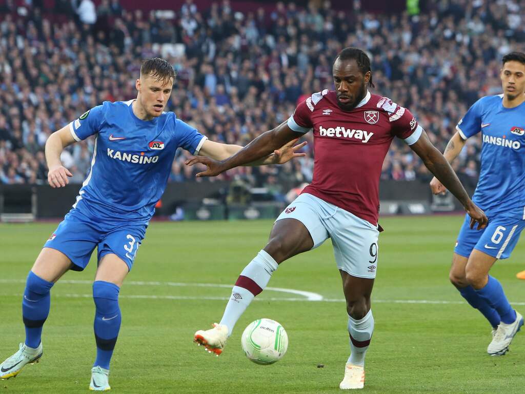 Beukema zong mee met clublied West Ham: 'Dit is mijn favoriete Engelse ...