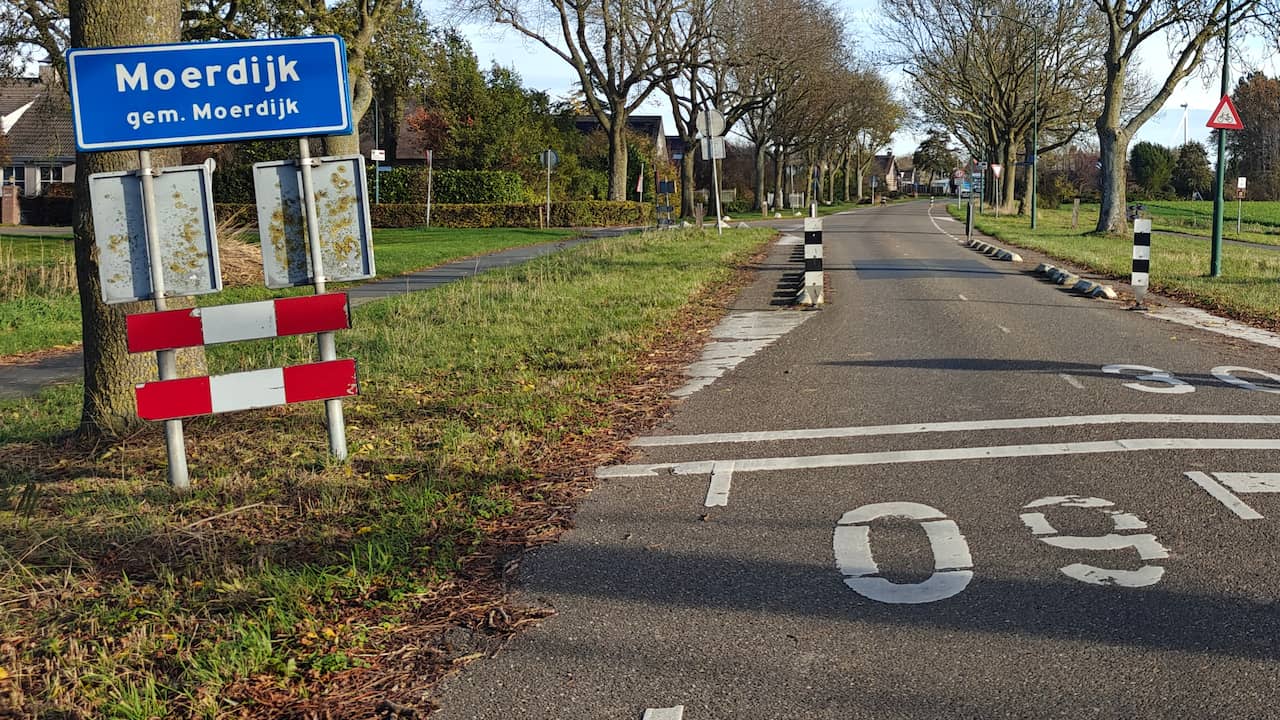 Pijn en zorgen over naderend einde van Moerdijk: 'Het is hier echt ons kent ons' | Algemeen | NU.nl