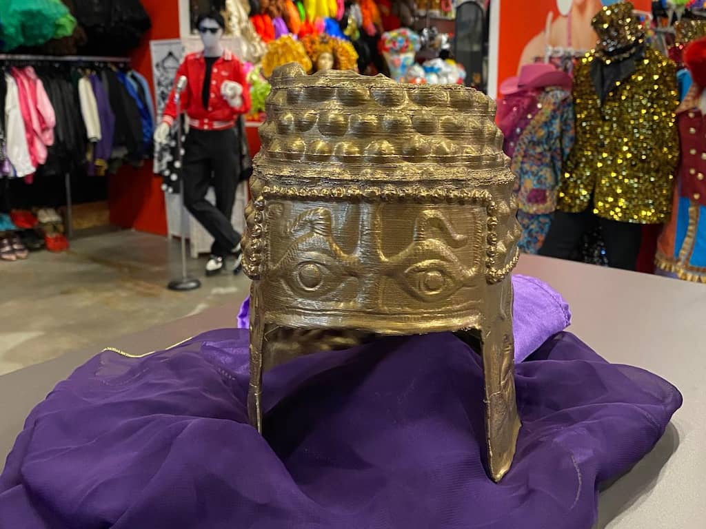 Meest gezochte helm van Nederland duikt op bij carnaval: winkel ...