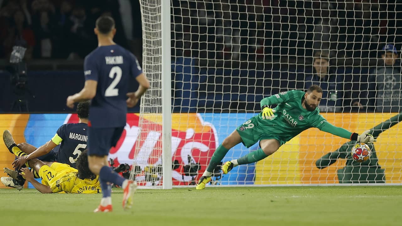 Spectaculaire redding PSG-keeper Donnarumma voorkomt 0-1 van Dortmund ...