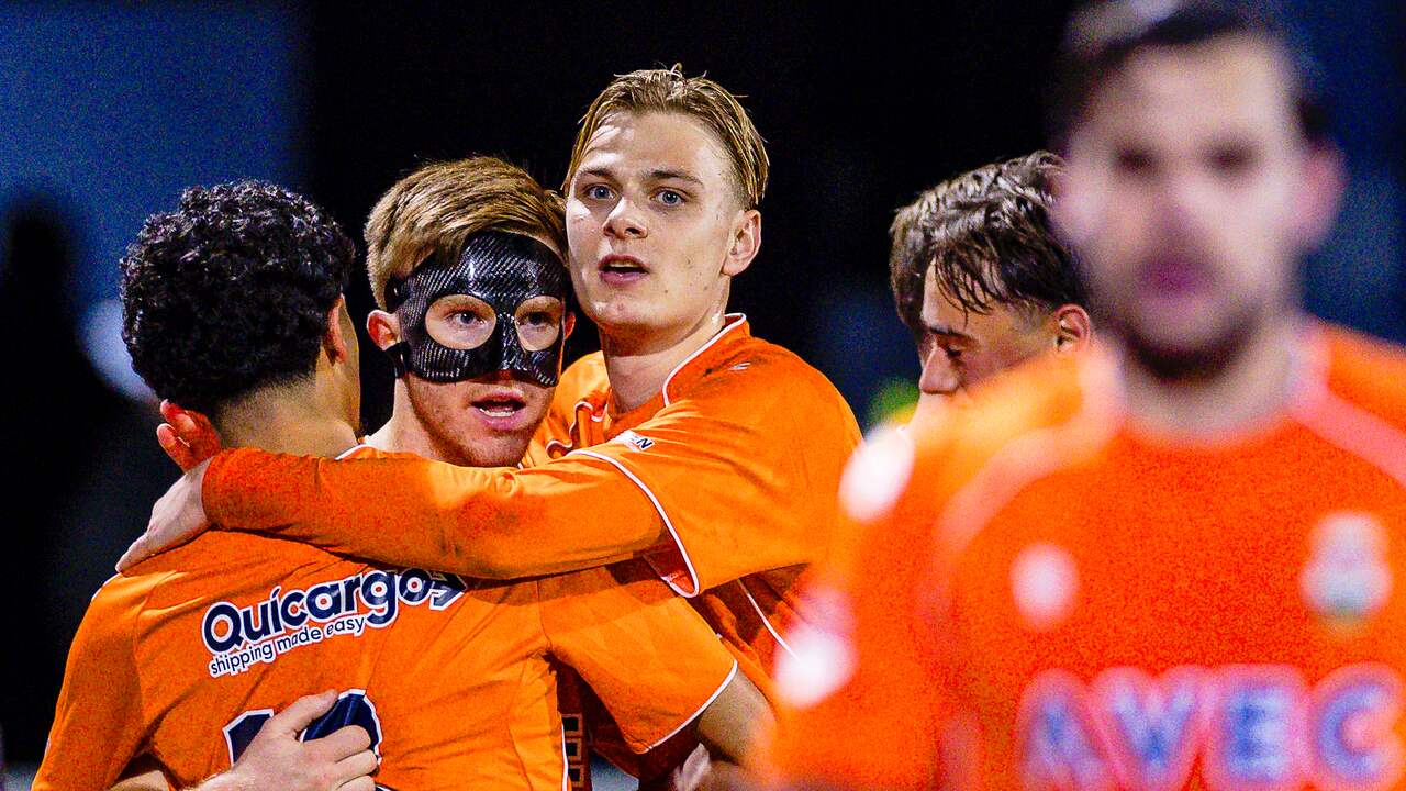Willem II boekt door drie assists Doodeman zege in vervroegde derby bij ...