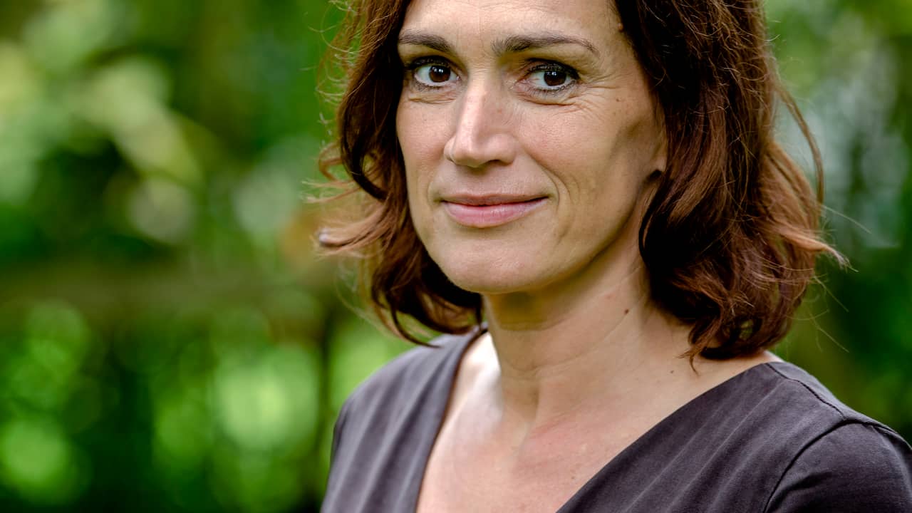 Schrijfwedstrijd valt Monic Hendrickx vies tegen | Media | NU.nl