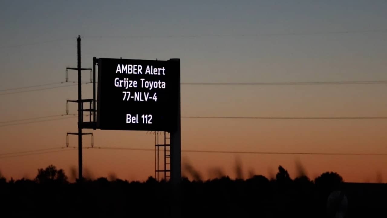 Matrixborden tonen amber alert voor vermiste kinderen in Groningen | NU.nl