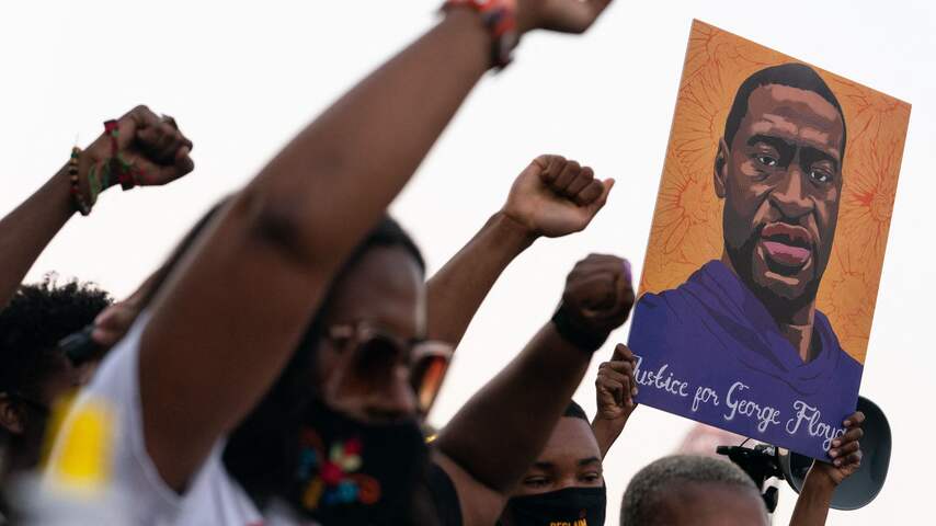 Laatste twee ex-agenten veroordeeld tot celstraffen in zaak-George Floyd | Buitenland | NU.nl