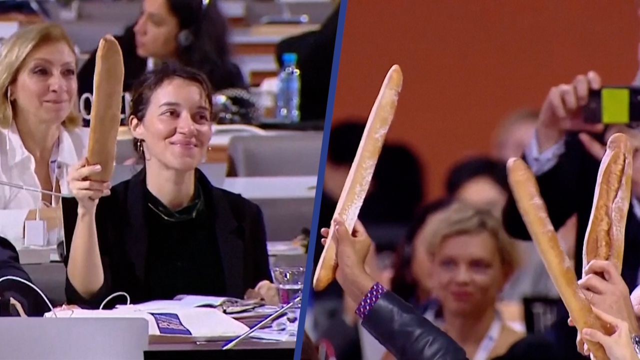 Fransen zwaaien met baguettes bij benoeming werelderfgoed | NU.nl