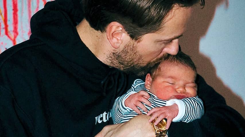 Twee leden van Kris Kross Amsterdam hebben ieder een dochter gekregen ...