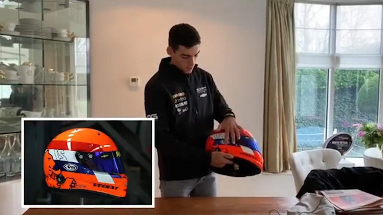 Autocoureur Van Kalmthout toont helm voor het nieuwe seizoen | NU.nl