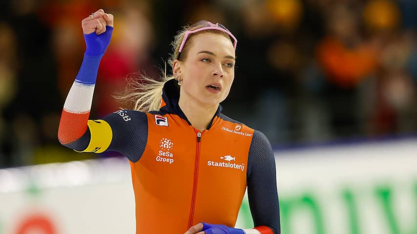Joy Beune schaatst in toptijd naar zesde wereldbekerzege op rij op 1. ...