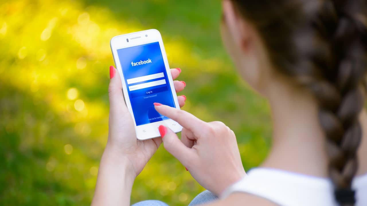 Facebook moet gegevens Nederlandse gebruiker doorgeven om chantage ...