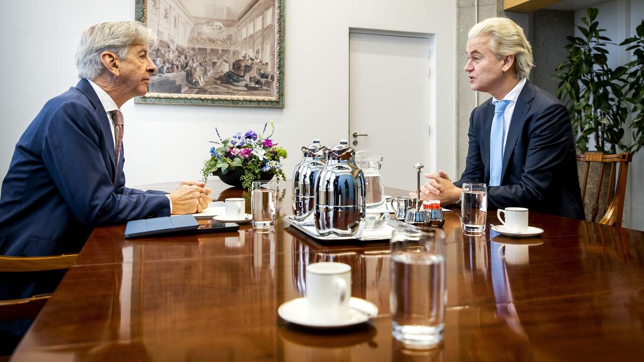Plasterk praat weer met fractieleiders in de hoop de formatie op gang ... Plasterk praat weer met fractieleiders in de hoop de formatie op gang ...