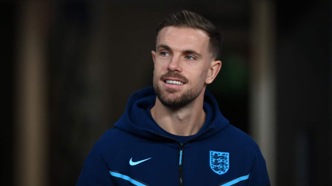 Ajax bevestigt spectaculaire komst 81-voudig Engels international ...