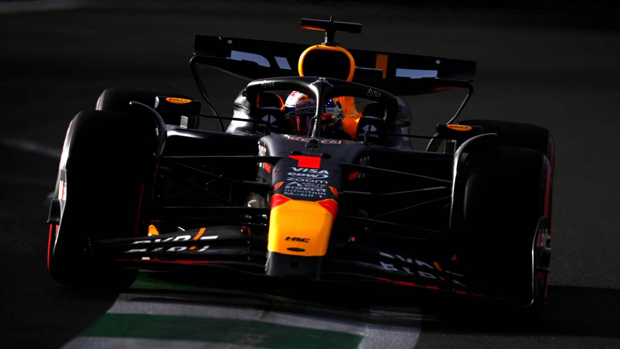 Verstappen klokt snelste tijd in derde training Jeddah, stevige crash Zhou | Formule 1 | NU.nl