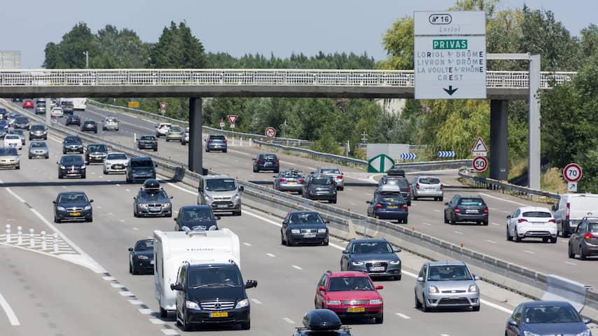 Grote drukte op Europese vakantiewegen leidt tot lange files en veel ...