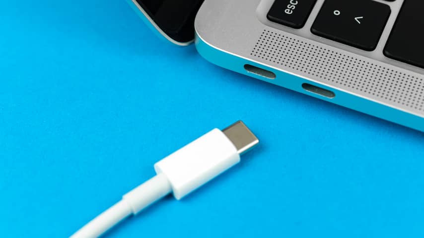 Geen oplader meer bij je laptop? Nieuwe EU-regels vanaf 2026 | Tweakers ...