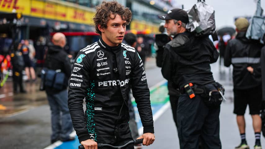 Antonelli maakt indruk met vierde plaats en is jongste debutant ooit ...