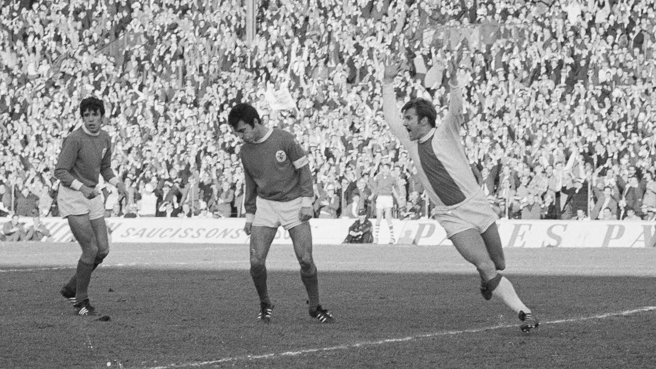 Danielsson, maker van legendarische goals Ajax in Europa Cup, overleden ...