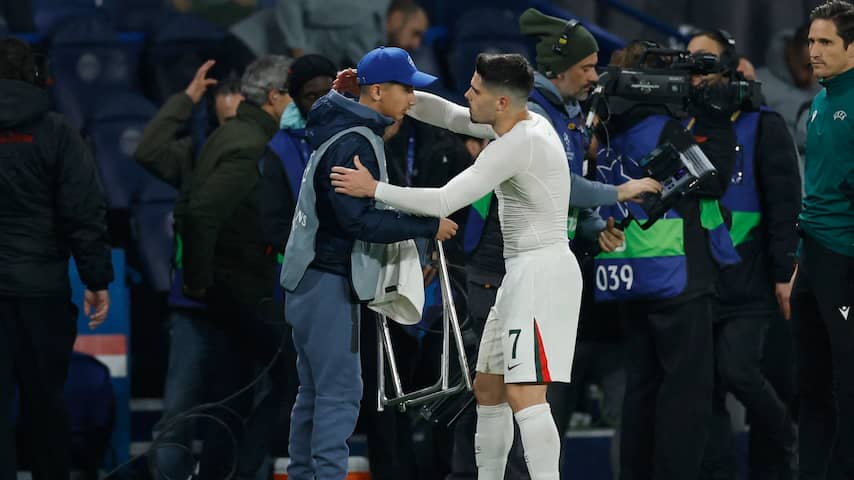 Chelsea-speler Neto baalt van incident met ballenjongen: 'Zo ben ik ...