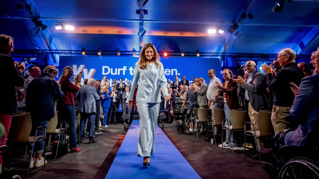 Yesilgöz erkent dat ze fout heeft gemaakt en haalt uit naar PVV én GL ...