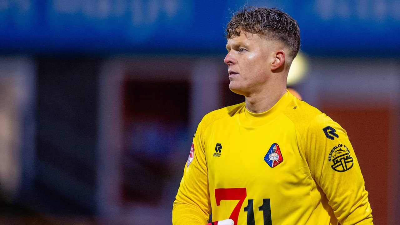 Uitblinker Koeman junior grapt over Oranje: 'Tijd dat mijn vader me selecteert' | Voetbal | NU.nl