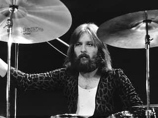 Kayak-zanger en stemacteur Edward Reekers (68) overleden | Muziek | NU.nl