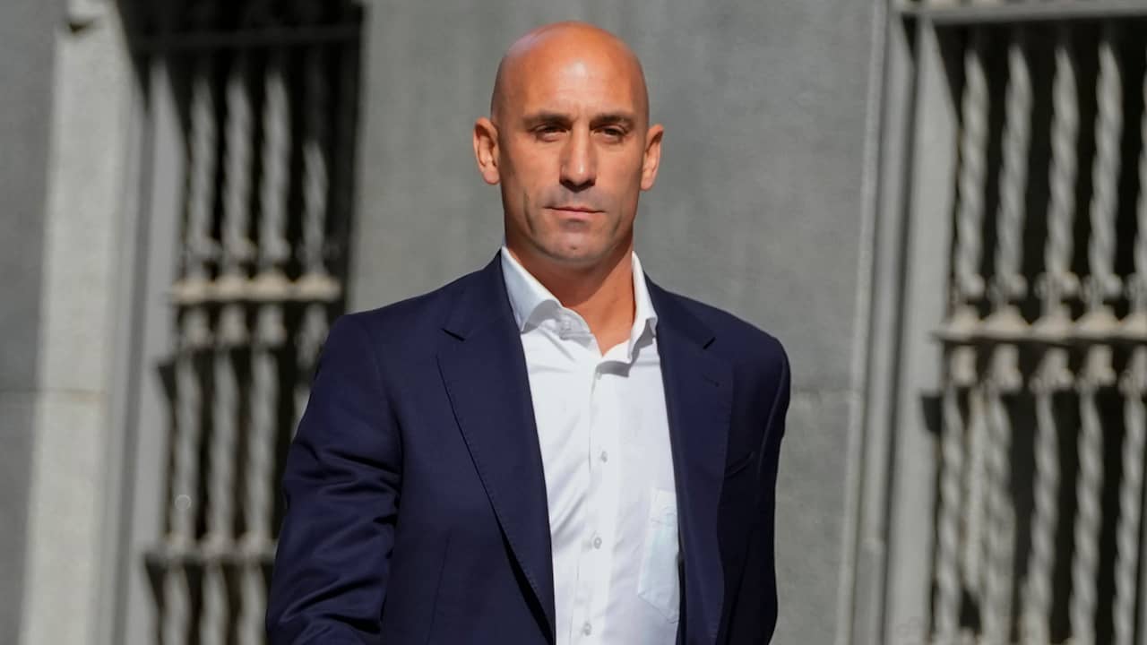 Rubiales met eieren bekogeld bij presentatie van boek over ...