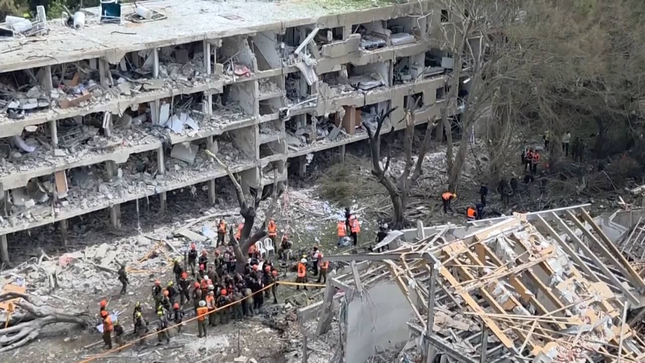 Iran slaat terug na Amerikaanse aanval: Israëlische gebouwen in puin ...