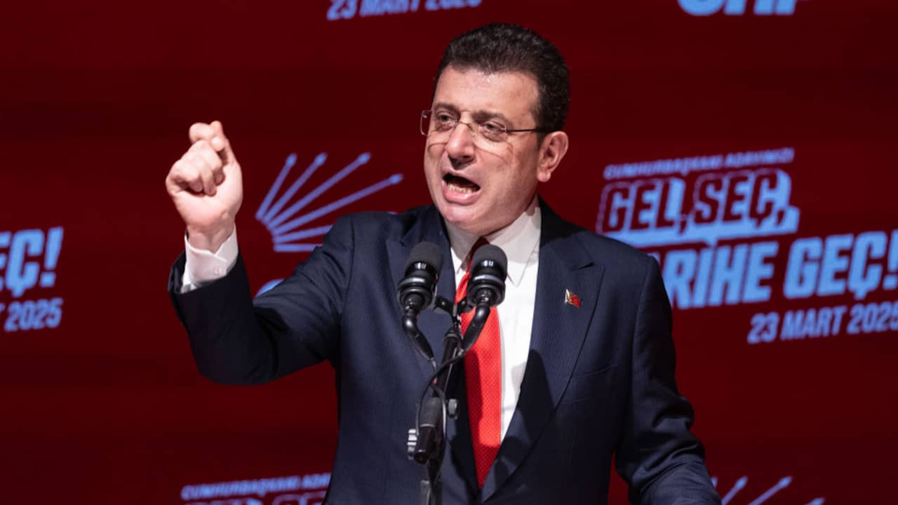 Omstreden officier in zaak tegen burgemeester Istanboel wekt argwaan ...