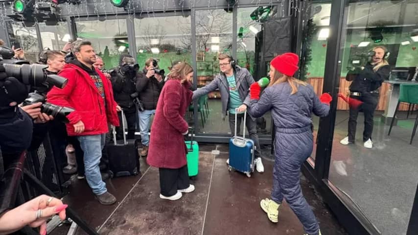 Glazen Huis in Amersfoort van start: Angela Schijf sluit dj's op en ...