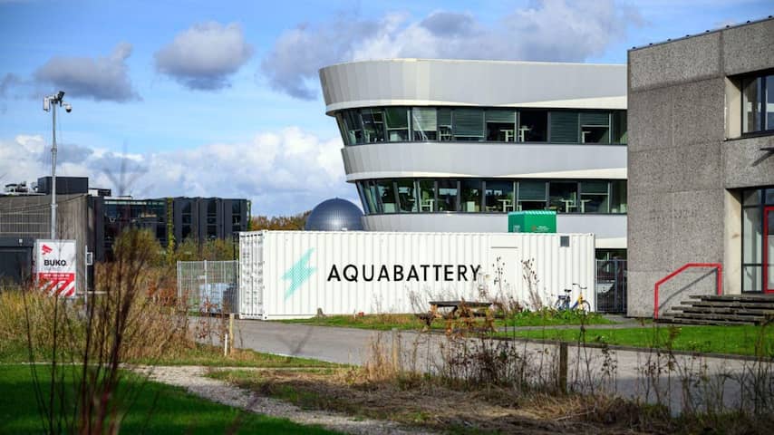 De batterij die zonnestroom opslaat in water en keukenzout | Klimaat ...