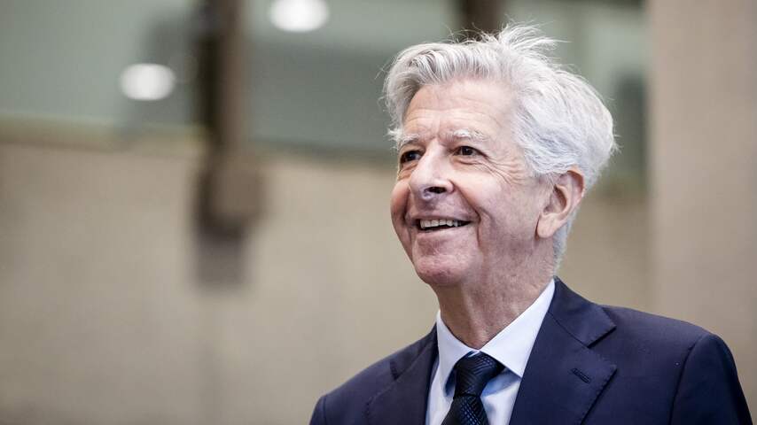 Amsterdam UMC daagt Ronald Plasterk voor de rechter wegens ...