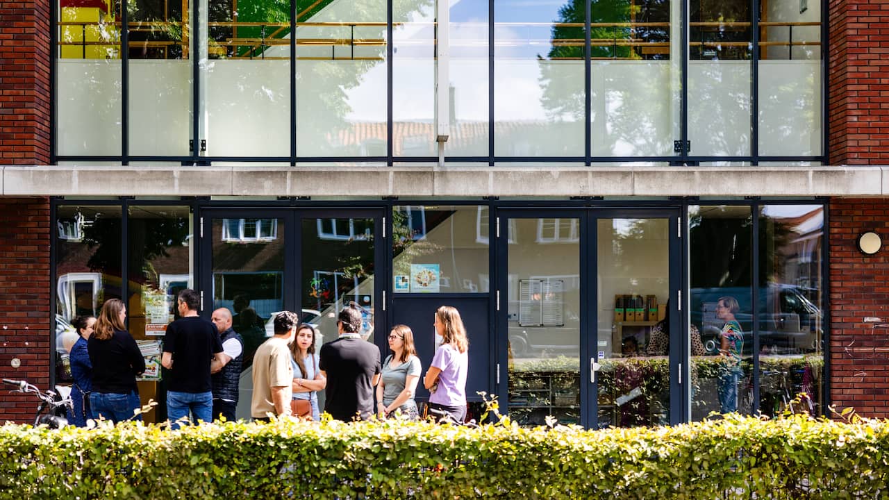 Neergestoken basisschooldocent Alblasserdam is buiten levensgevaar ...