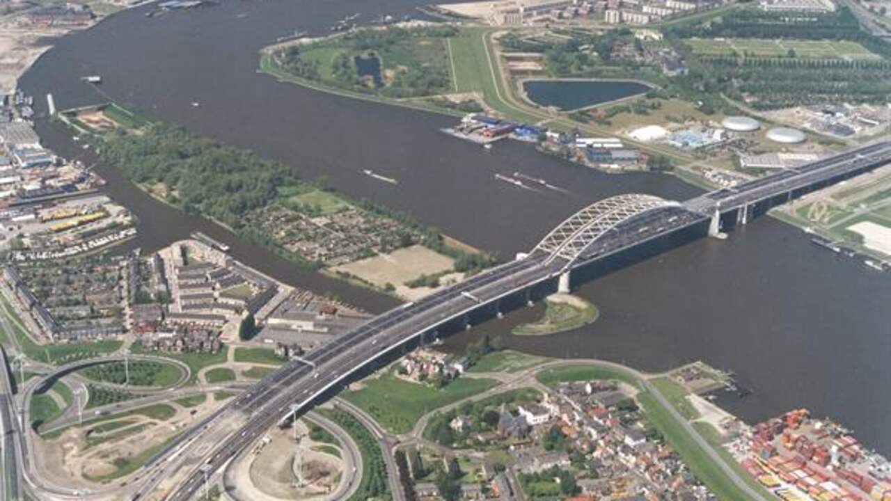 Van Brienenoordbrug wordt van 2025 tot 2027 gerenoveerd | Rotterdam | NU.nl