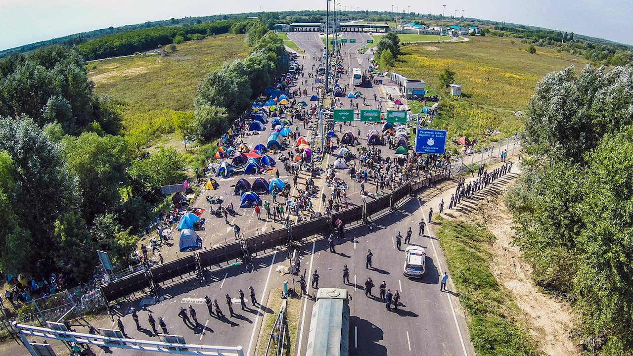 VN noemt Hongaars vluchtelingenbeleid gevoelloos en xenofoob | Algemeen ...