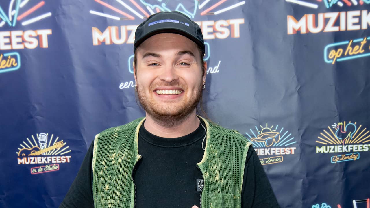 Rapper Donnie maakt debuut als tv-presentator bij SBS6 | Media | NU.nl