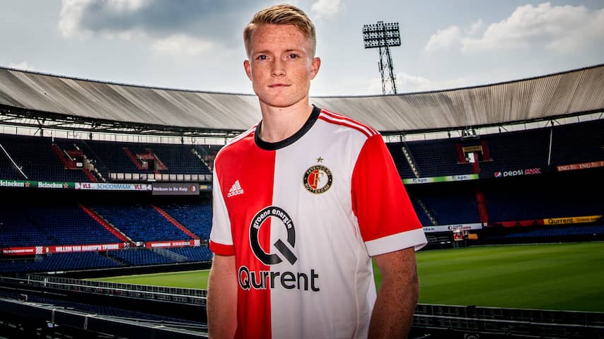 Aanvaller Larsson tekent voor vier jaar bij Feyenoord | Voetbal | NU.nl