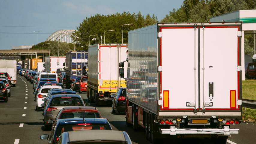 Haat jij files? Op deze rijbaan ben je er het snelst weer uit | Slimmer ...