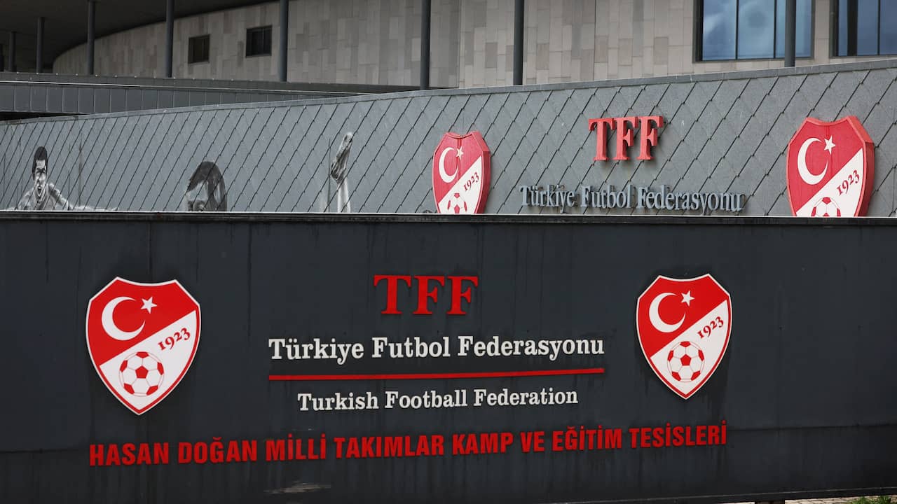 Opnieuw meerdere arrestaties rond gokschandaal in Turks voetbal ...