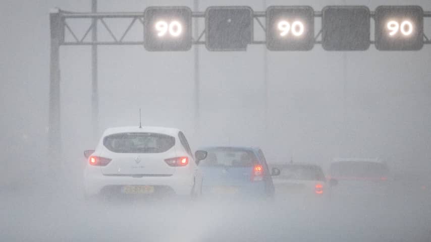 Code geel in het hele land: hagel, windstoten en veel regen in korte ...