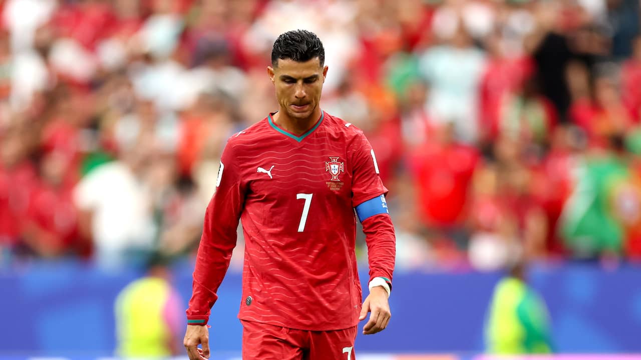 Portugese bondscoach verdedigt besluit om Ronaldo te laten staan | WK ...