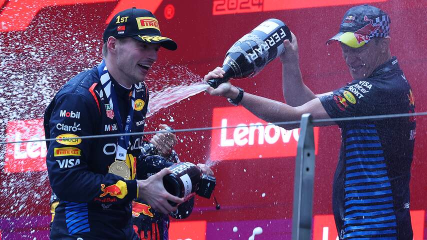 Verstappen heerst van start tot finish en wint Grand Prix van China voor het eerst | Formule 1 ...