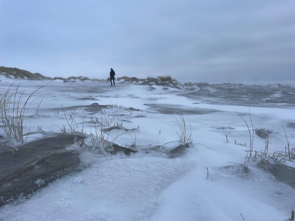 Teruglezen | Noord-Nederland kreeg ook vrijdag dik pak sneeuw - NU.nl