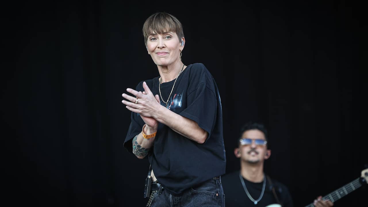 Anouk brengt op 11 april haar vijftiende album uit | Muziek | NU.nl