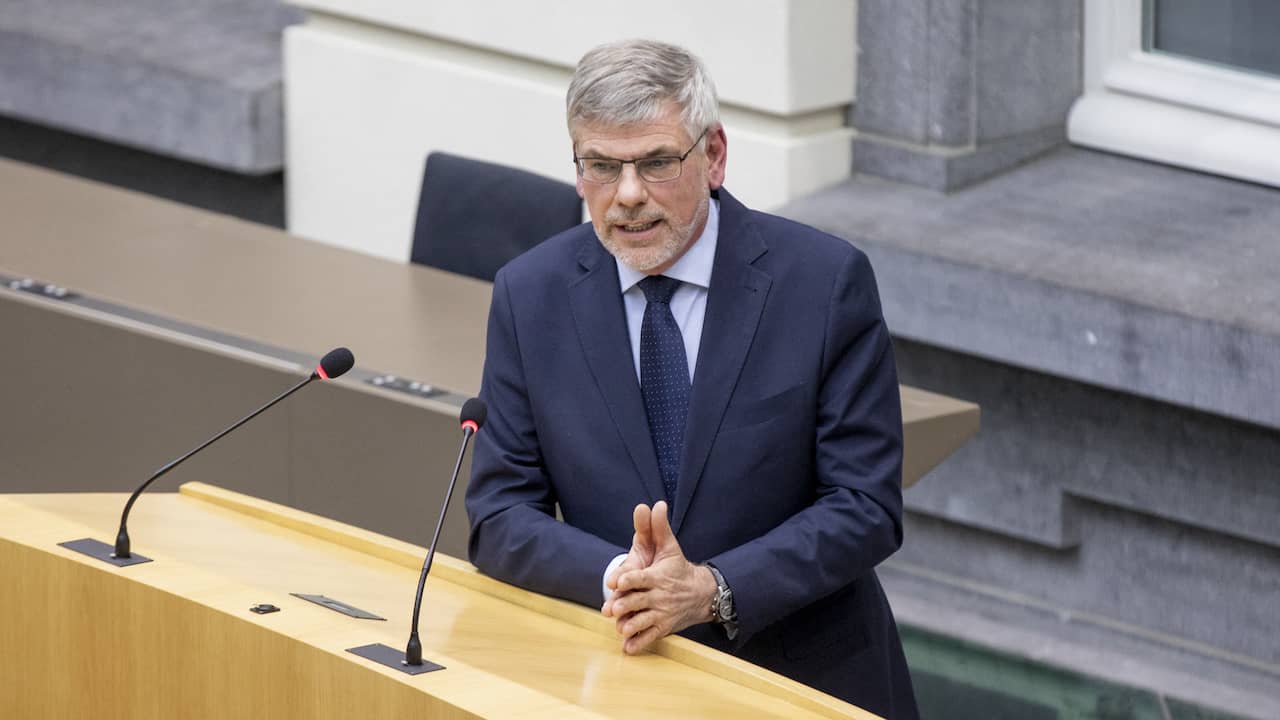 Radicaal-rechtse Vlaamse politicus zou jaren voor Chinese spion hebben gewerkt | Buitenland | NU.nl