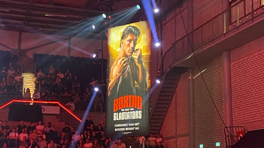 Live boksen | Oppermachtige Gradus Kraus viert in Rotterdam nieuwe zege ...