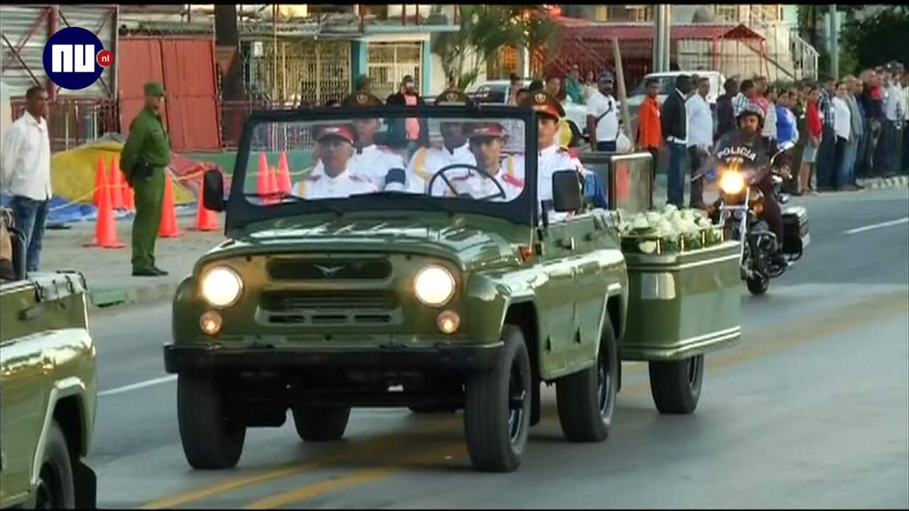 Urn Fidel Castro bijgezet op begraafplaats in Santiago de Cuba ...